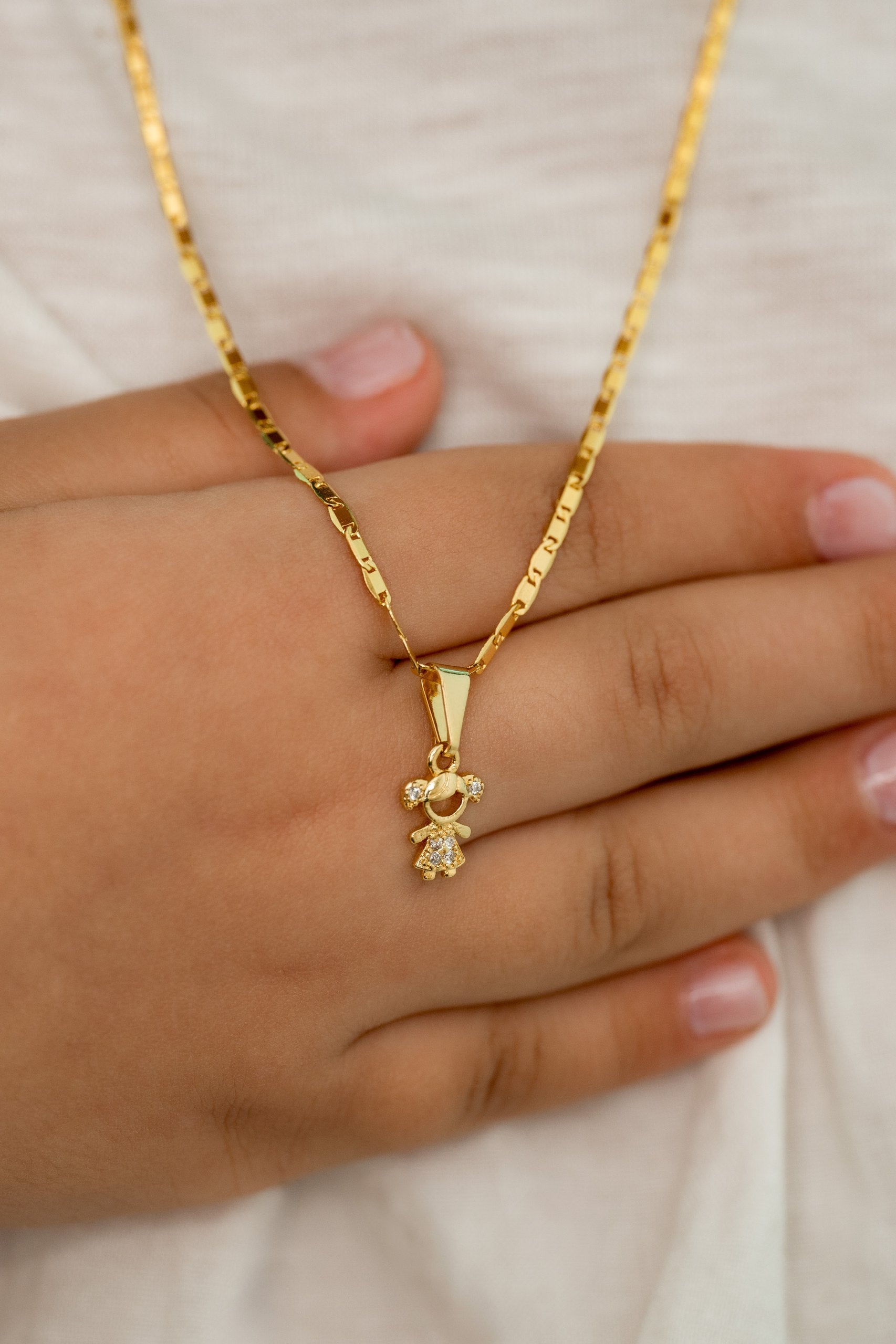 Cadena escalera delgada plana lisa 45cms + dije little girl ...